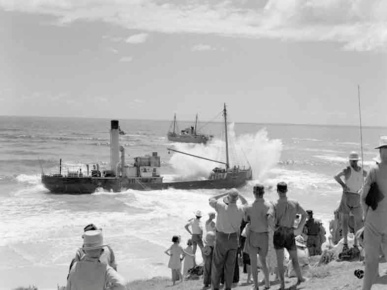 The Tyalgum trading ship 1939 — Wade's World Photographics | Australia ...
